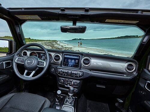 Jeep® Wrangler in Vietnam - Midsize SUV With 4x4 Capability