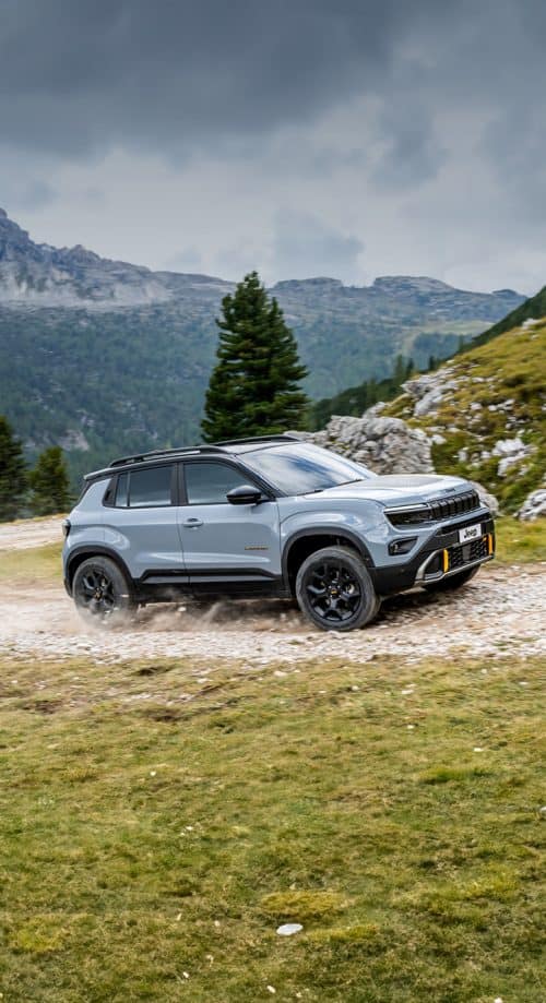 „Jeep®“ visureigiai ir krosoveriai - oficiali „Jeep“ svetainė