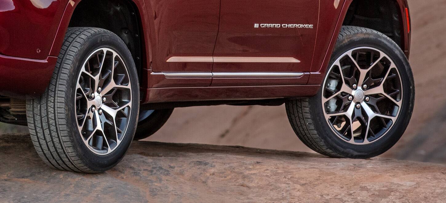 Jeep Grand Cherokee Dealer | Three Rivers CDJR of Pittsburgh PA