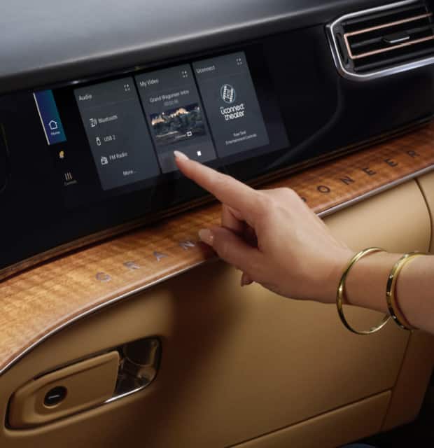 2024 Grand Wagoneer | Compare to the Escalade and Navigator