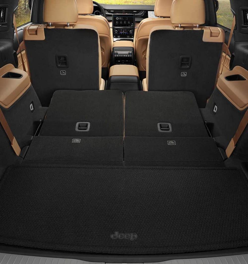 2025 Jeep® Grand Cherokee Photos | Image Gallery
