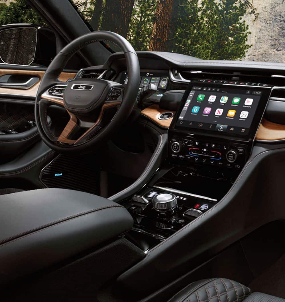 2025 Jeep® Grand Cherokee Photos | Image Gallery