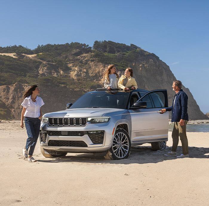 Nuevo Jeep® Grand Cherokee 2026 | SUV de 3 filas para 7 pasajeros