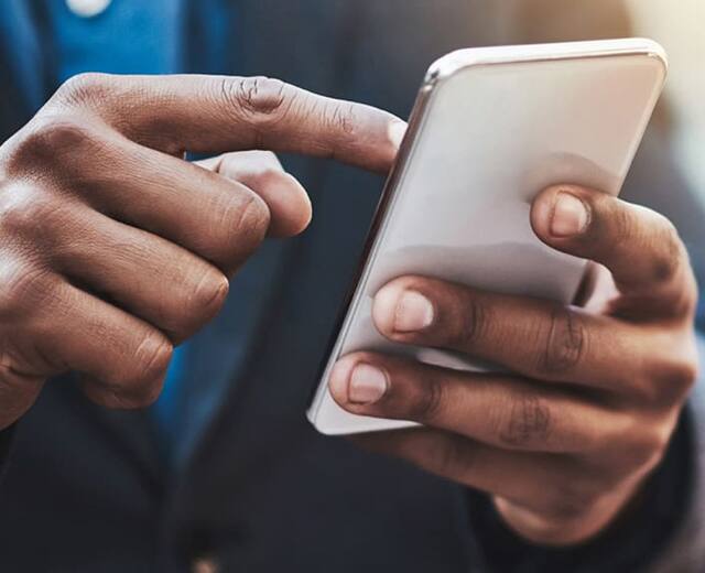 Phone Features | Jeep Uconnect® | Carplay, Android Auto & More